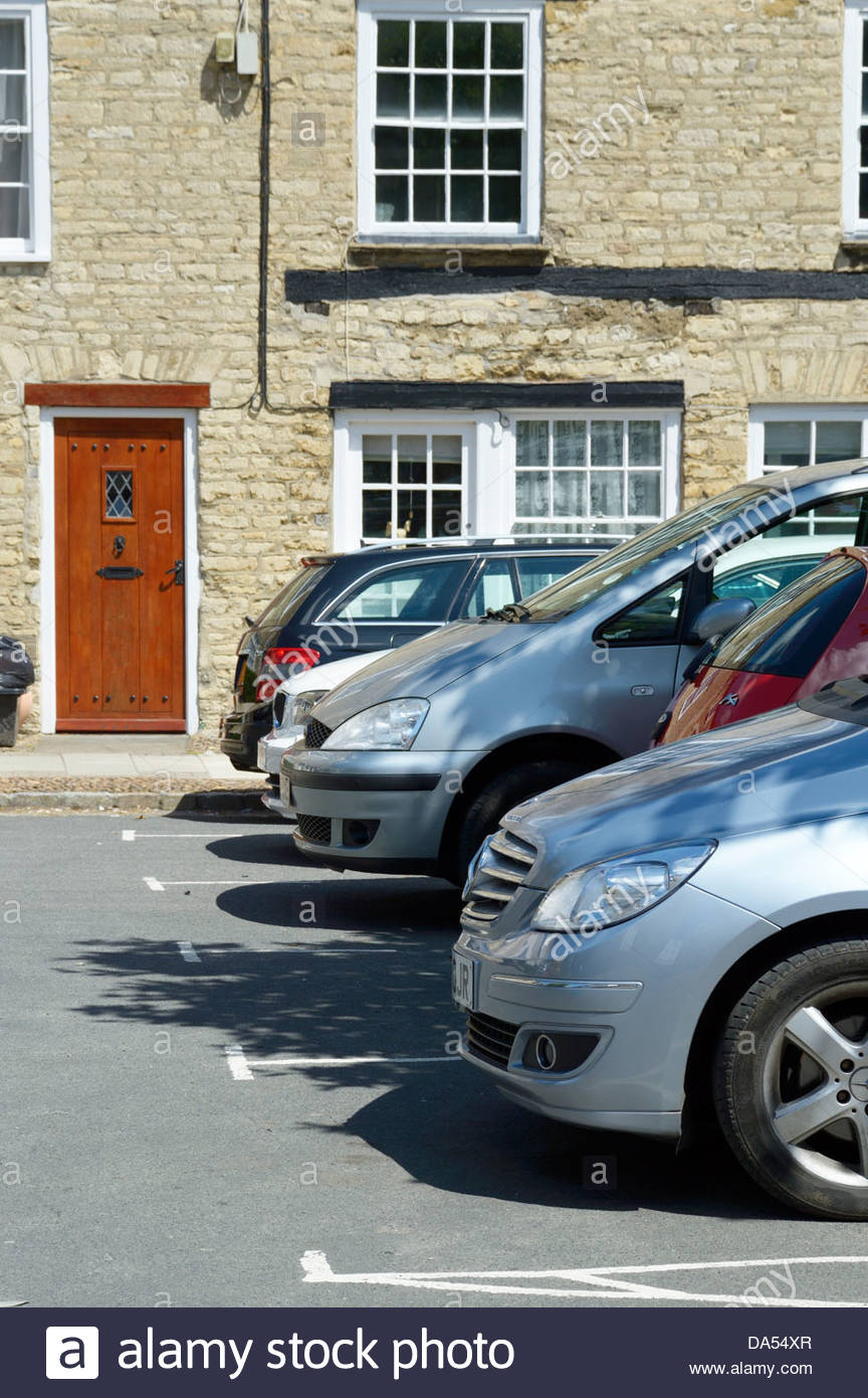 Perpendicular Parking High Resolution Stock Photography and Images - Alamy