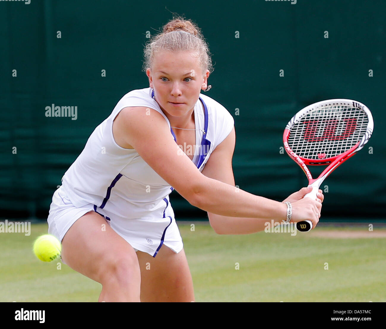Katerina siniakova tennis action hi-res stock photography and images ...