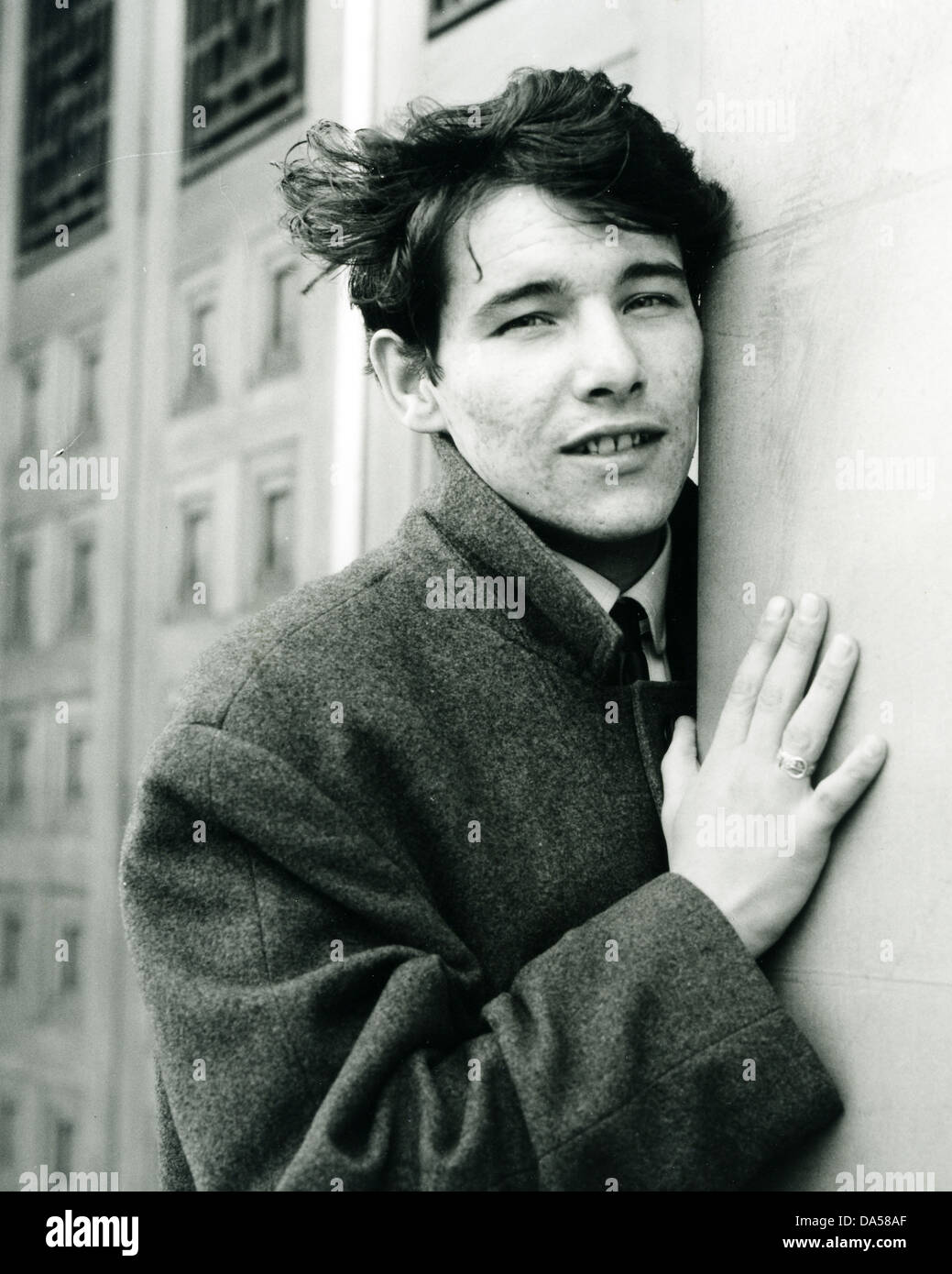 BERN ELLIOTT pop singer in 1964 Stock Photo - Alamy