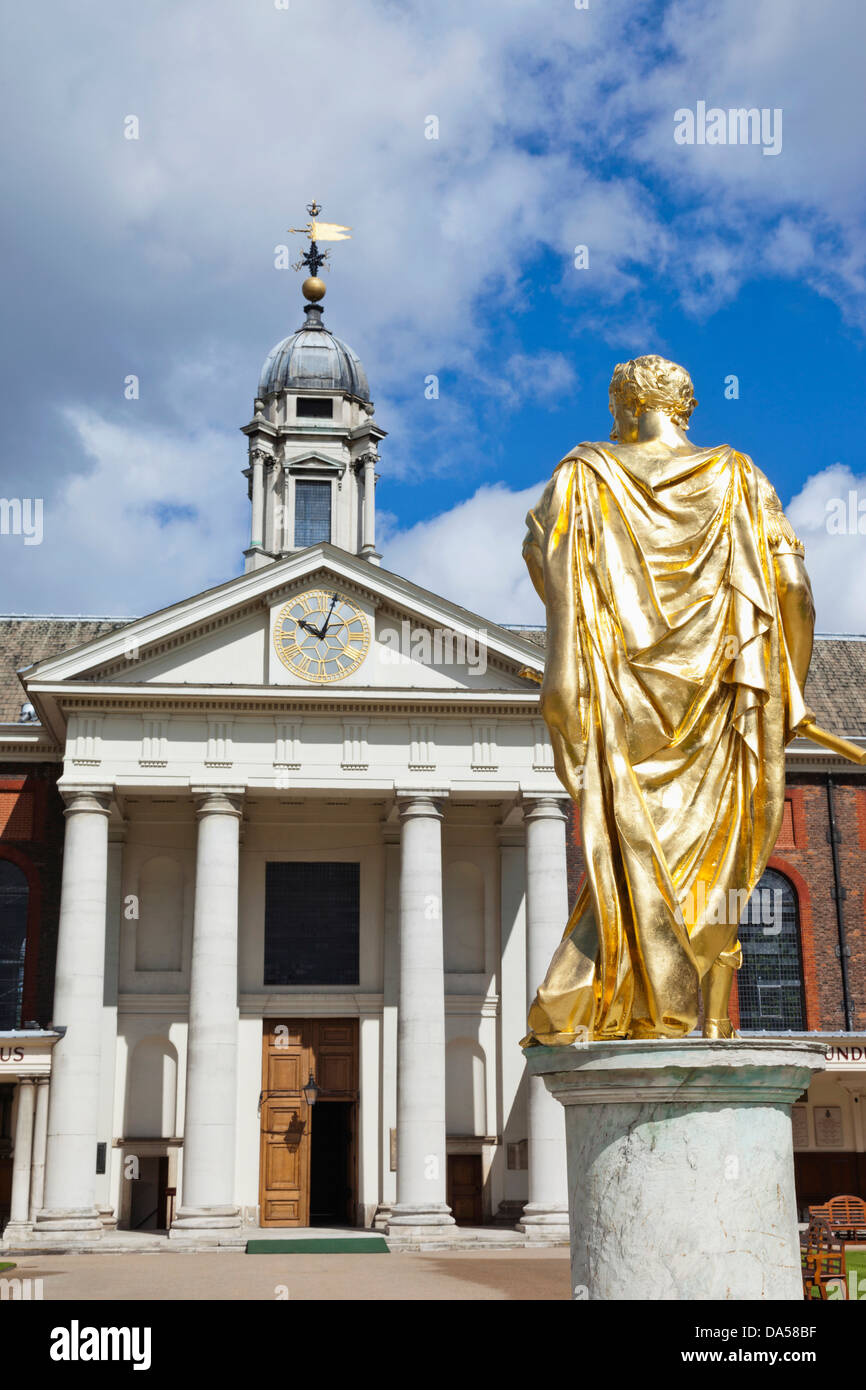 England, London, Chelsea, The Royal Hospital, Statue of Charles II ...