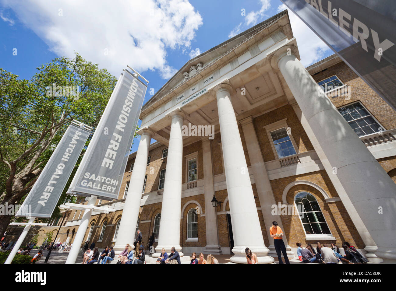 England, London, Chelsea, The Saatchi Gallery Stock Photo - Alamy