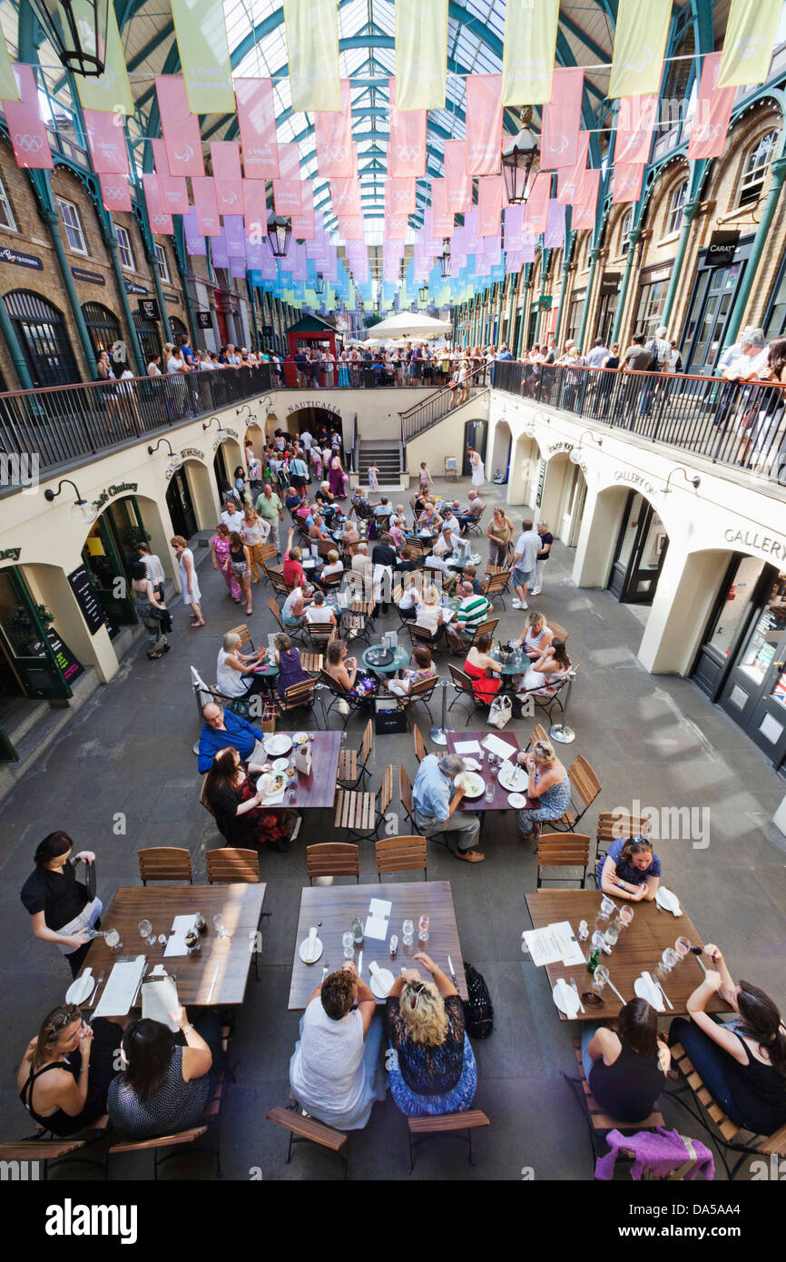 England, London, Covent Garden, Restaurant Scene Stock Photo - Alamy