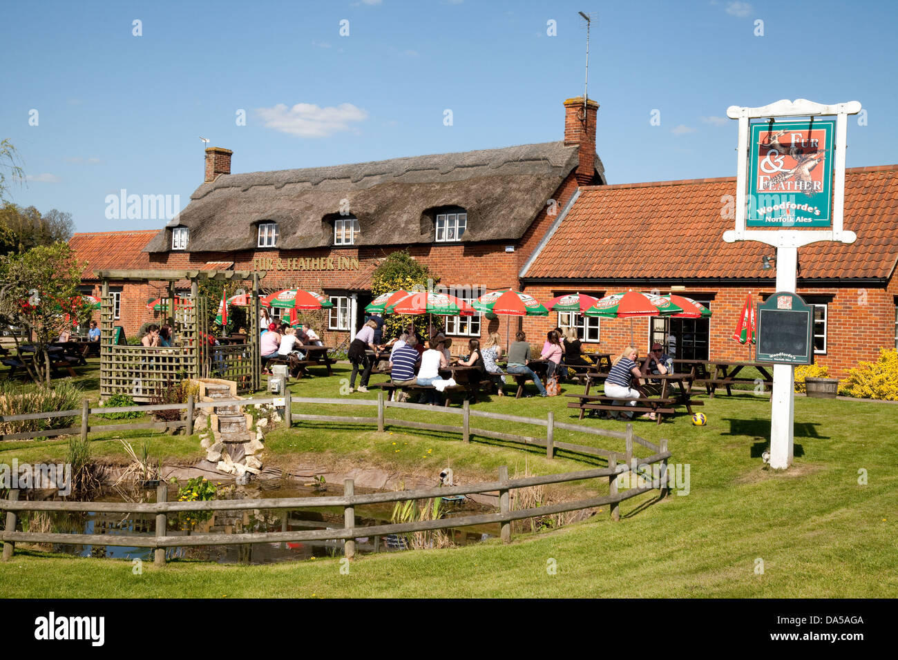 Norfolk Broads pubs inns - The Fur and Feathers Inn, Woodbastwick ... Norfolk Broads pubs inns - The Fur and Feathers Inn, Woodbastwick ...