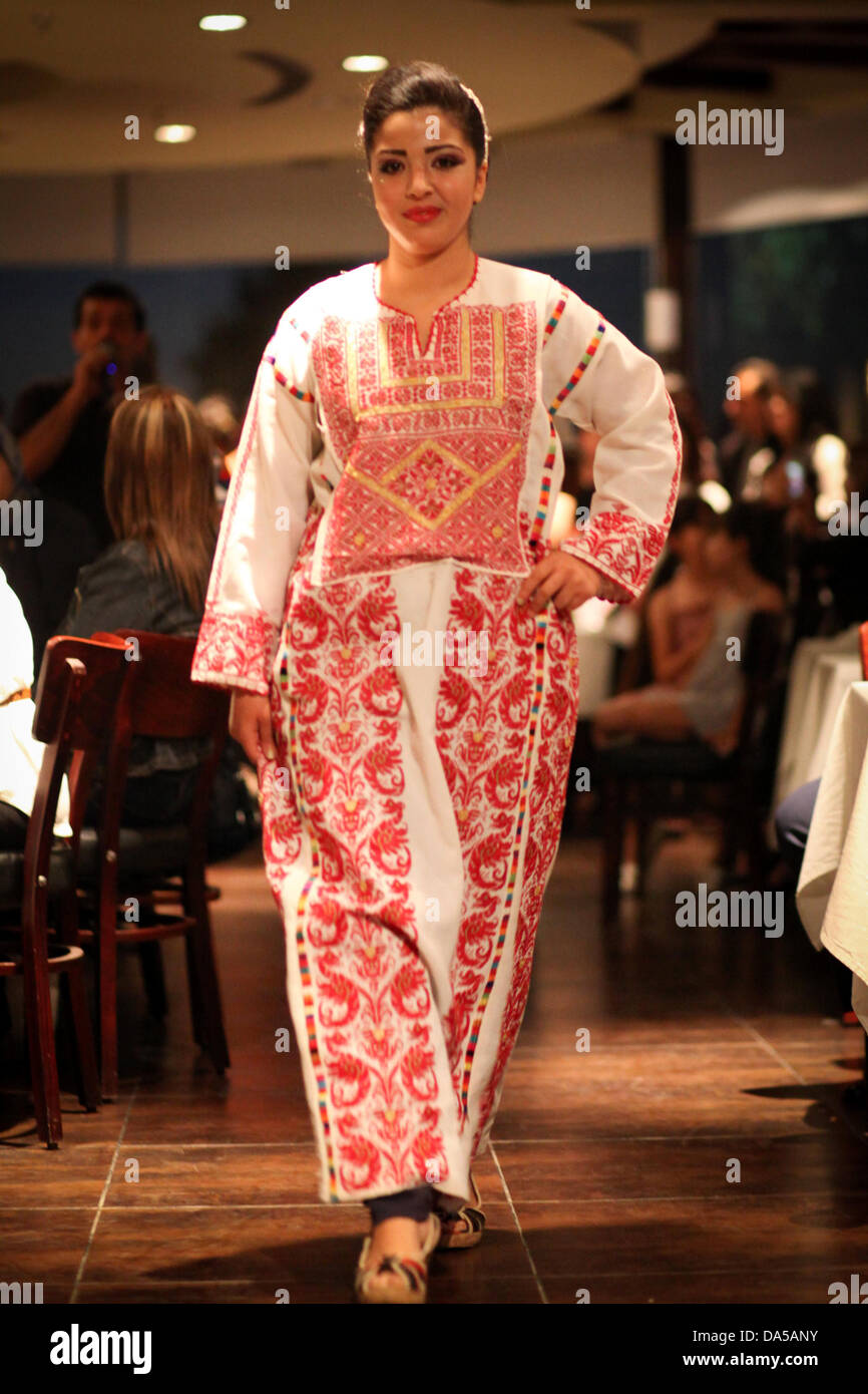 Palestinian model hi-res stock photography and images - Alamy