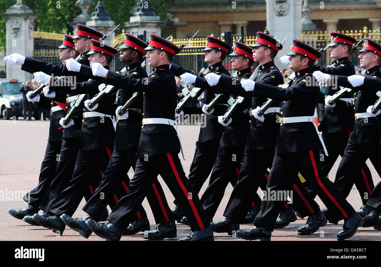 Marching order hi-res stock photography and images - Alamy
