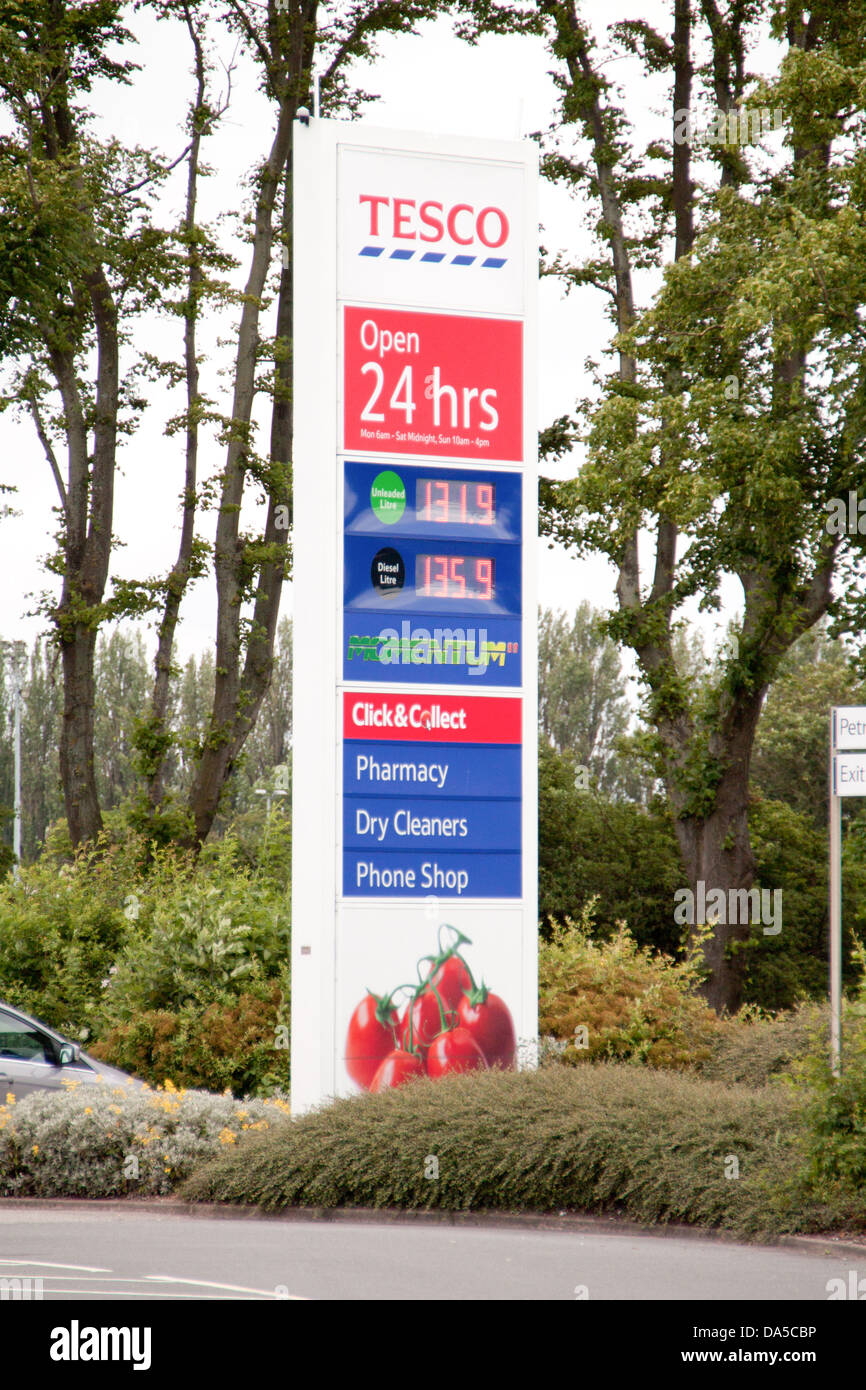 Colourful tesco hi-res stock photography and images - Alamy