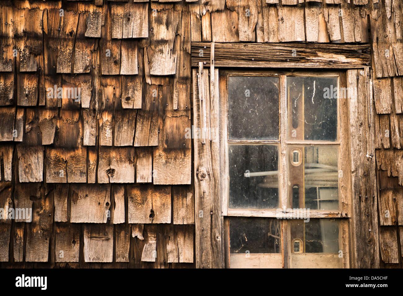 Cedar shakes hi-res stock photography and images - Alamy