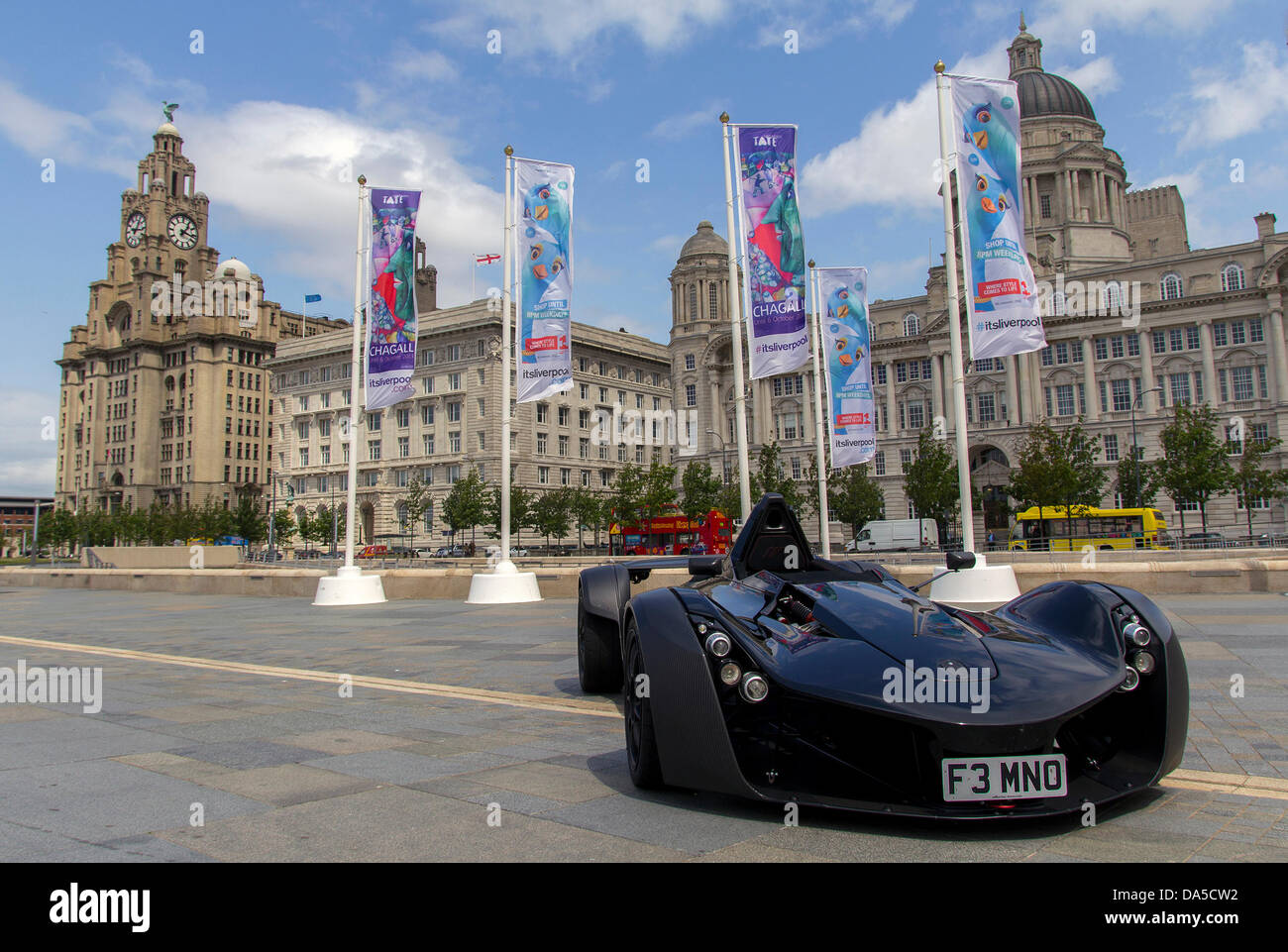 Building liver liverpool mono hi-res stock photography and images - Alamy