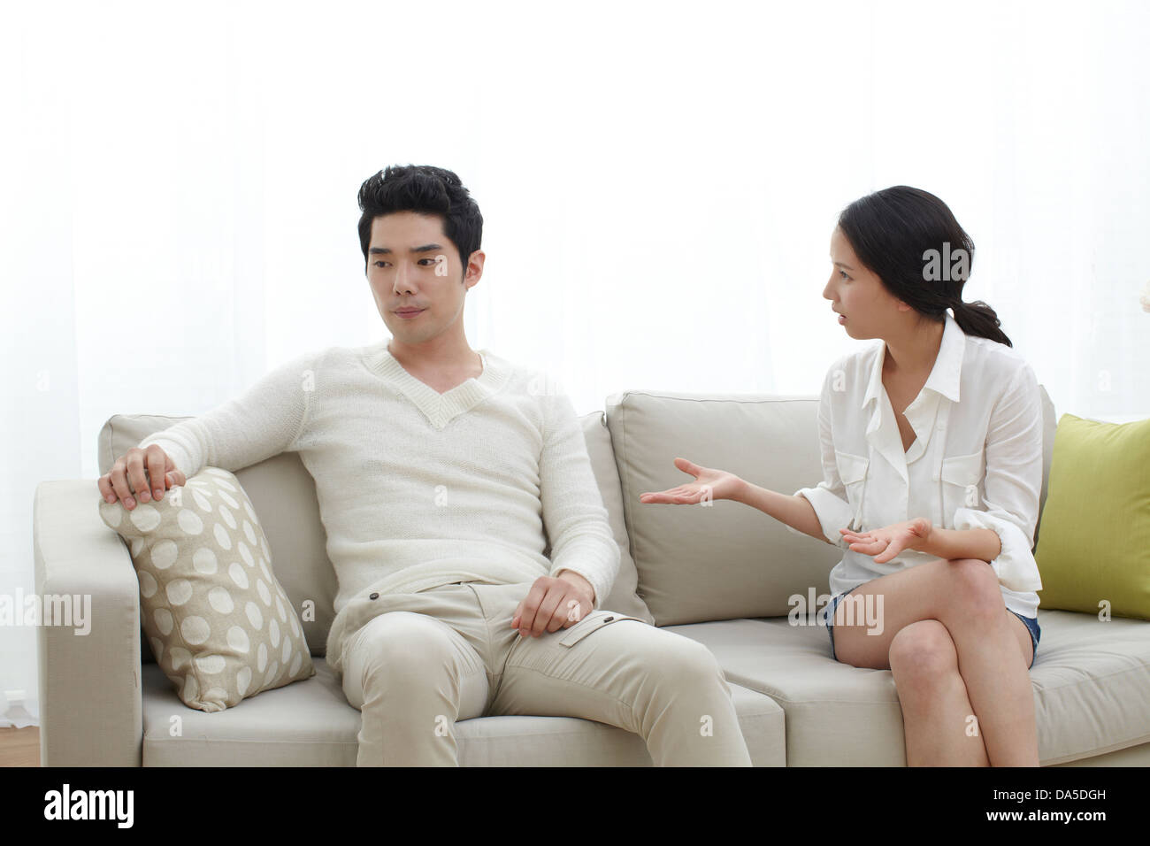 A young couple having relationship difficulties Stock Photo - Alamy