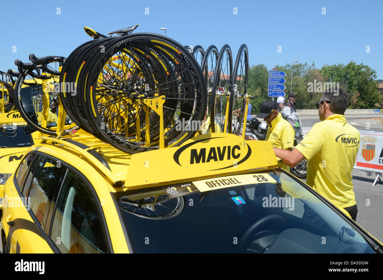 Cycle race support vehicle hi-res stock photography and images - Alamy