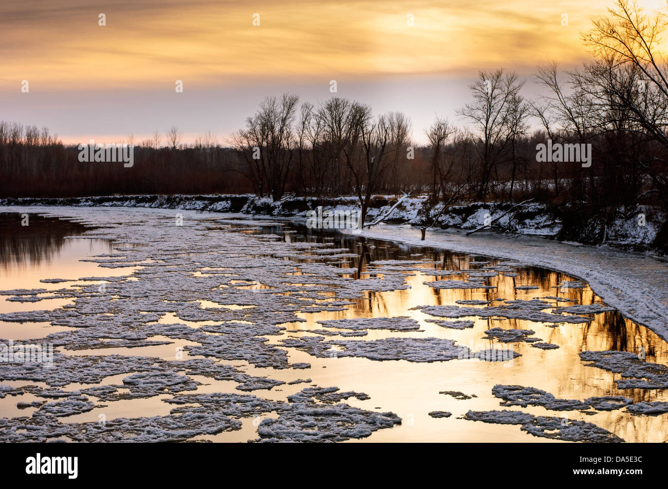 Spring ice flow on the Minnesota River at sunset Stock Photo - Alamy