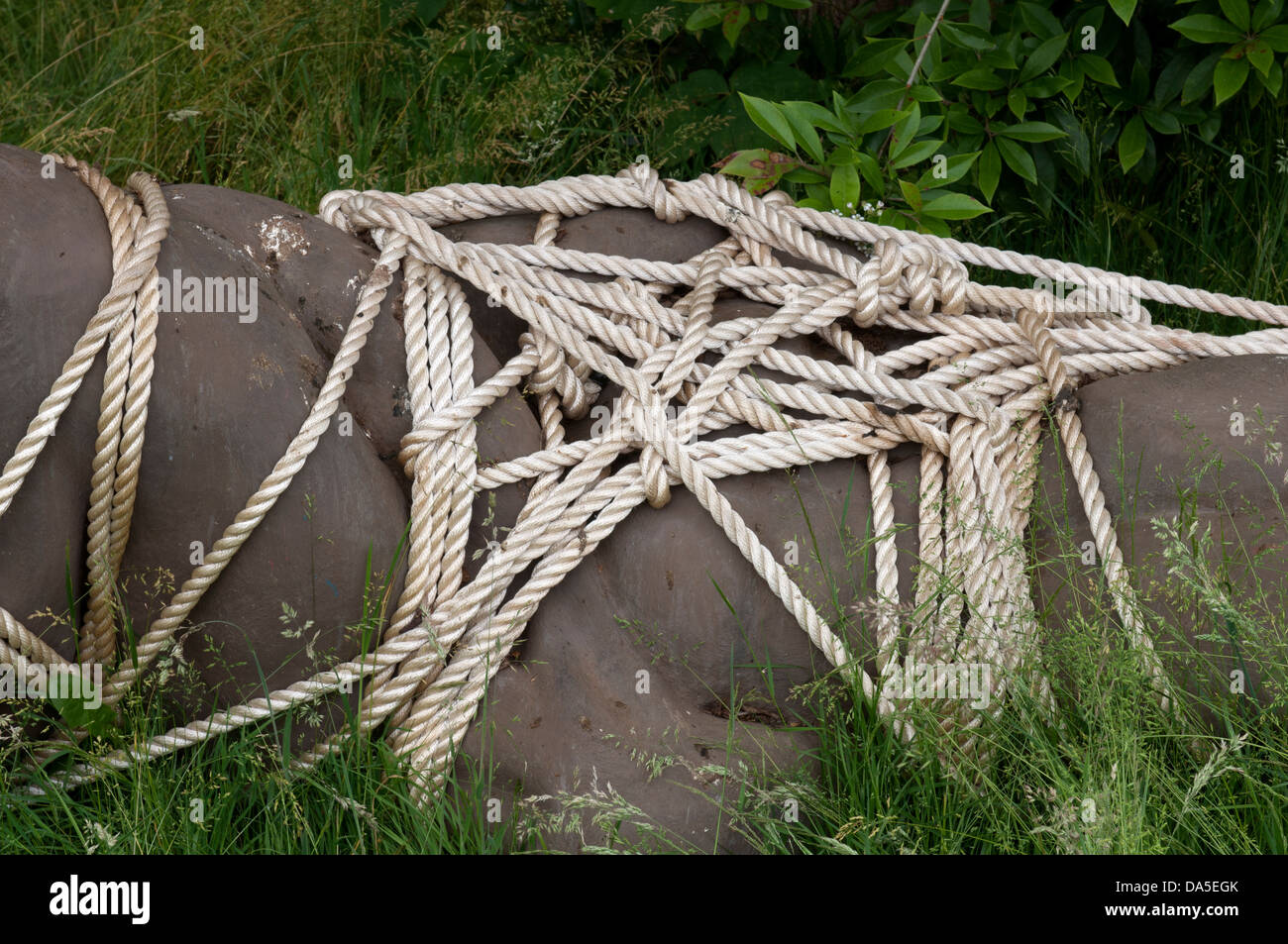 "Conscience" by Nick Turvey (EPS, bronze resin and nylon rope 2011 ...