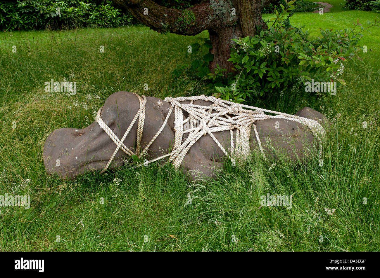 "Conscience" by Nick Turvey (EPS, bronze resin and nylon rope 2011 ...