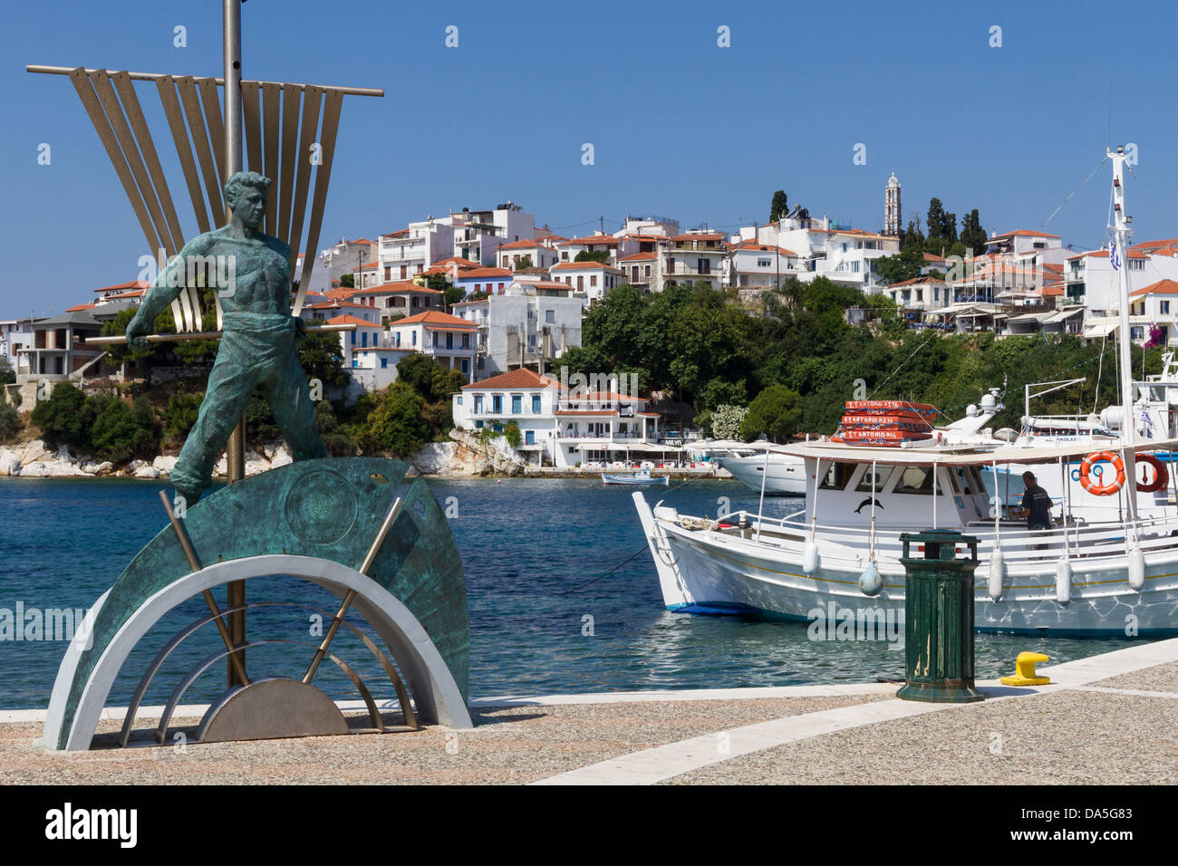 Skiathos harbour hi-res stock photography and images - Alamy