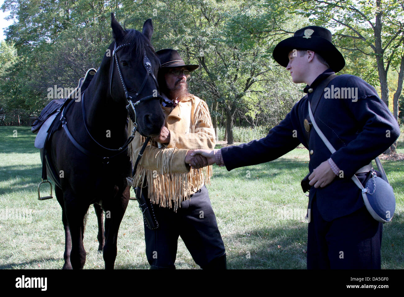 Union soldier shaking hand civil war hi-res stock photography and ...