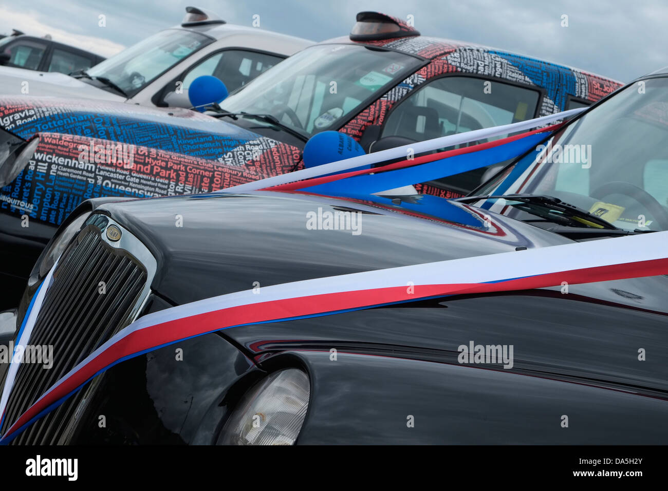 Hackney carriage london hi-res stock photography and images - Alamy