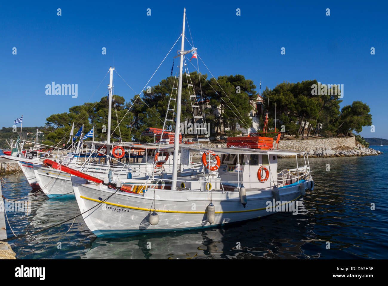 Harbour skiathos hi-res stock photography and images - Alamy