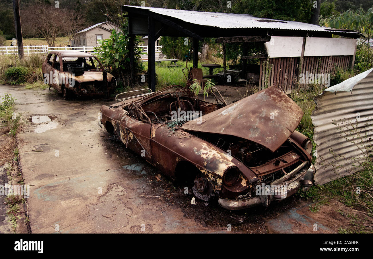 Burned cars hi-res stock photography and images - Alamy