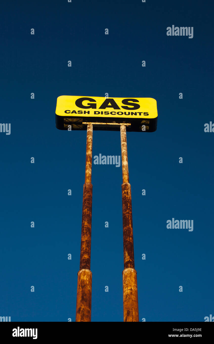 Old gas station sign hi-res stock photography and images - Alamy
