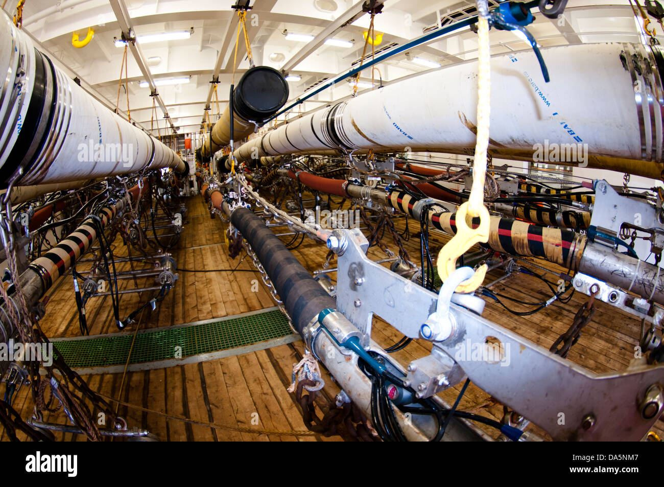 Seismic exploration ocean hi-res stock photography and images - Alamy Seismic exploration ocean hi-res stock photography and images - Alamy