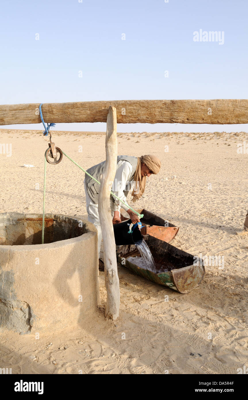 Desert well hi-res stock photography and images - Alamy