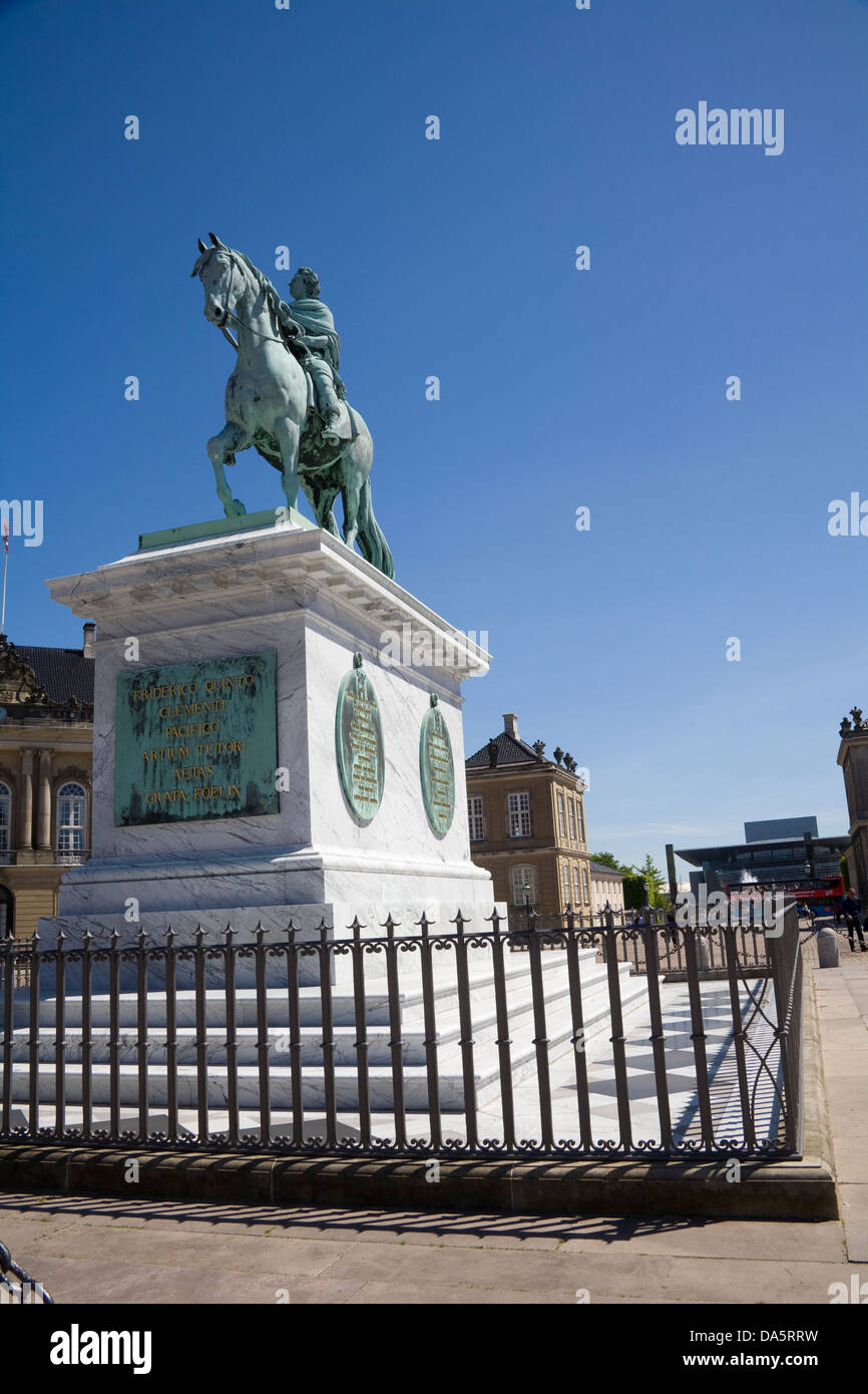 Equestrian statue of frederick v hi-res stock photography and images ...