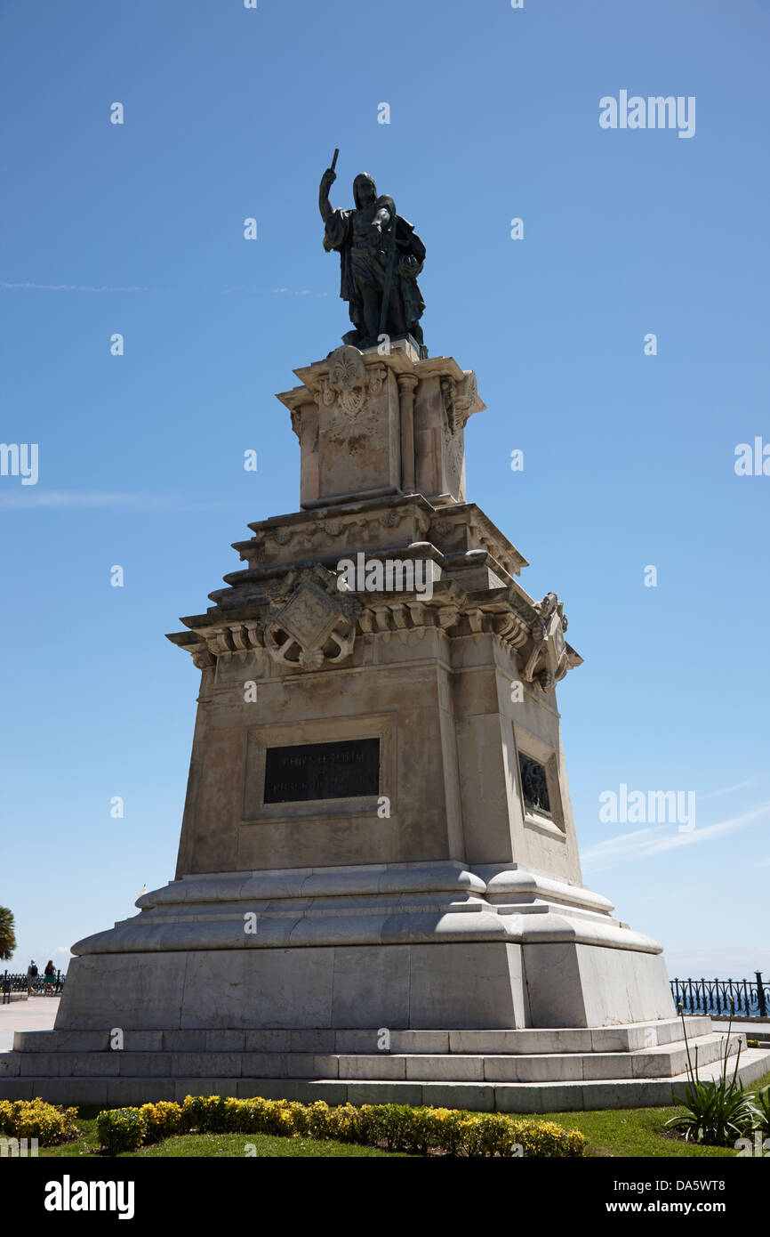statue of roger of lauria on rambla nova avenue in central tarragona ...