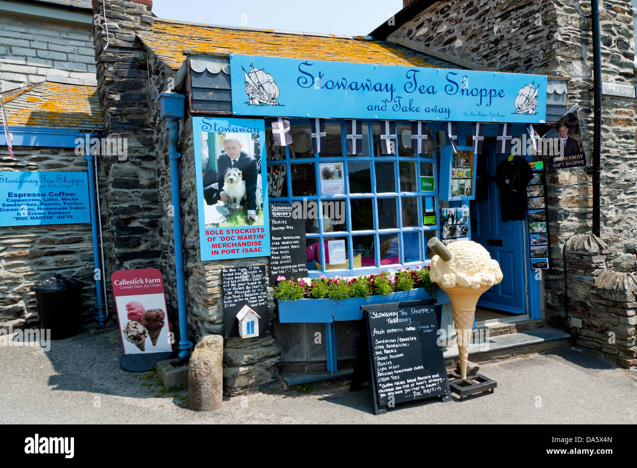 Stowaway tea shop port isaac hi-res stock photography and images - Alamy