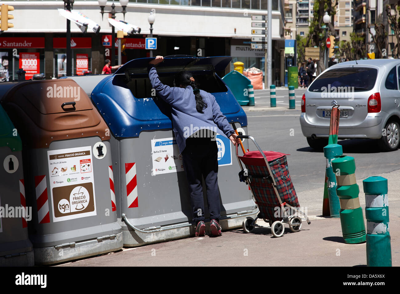 Through bins hi-res stock photography and images - Alamy