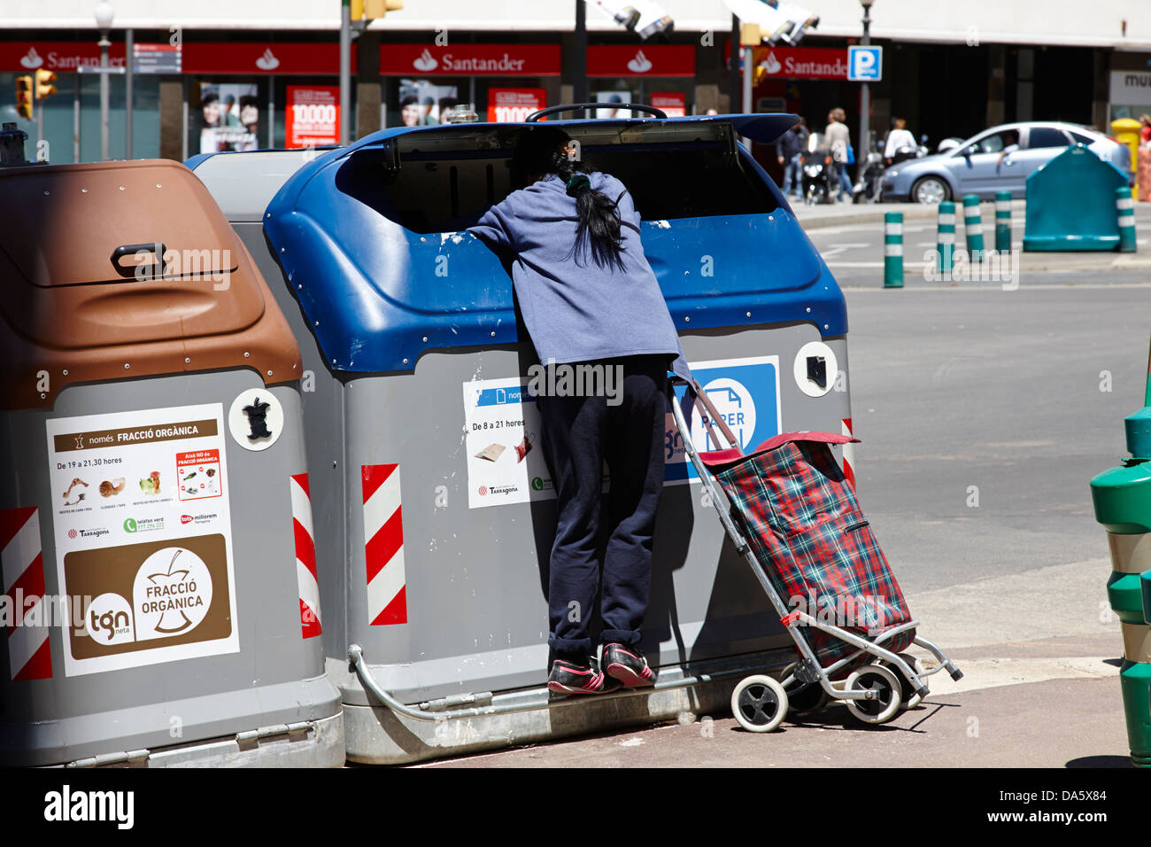 Bin hoker hi-res stock photography and images - Alamy