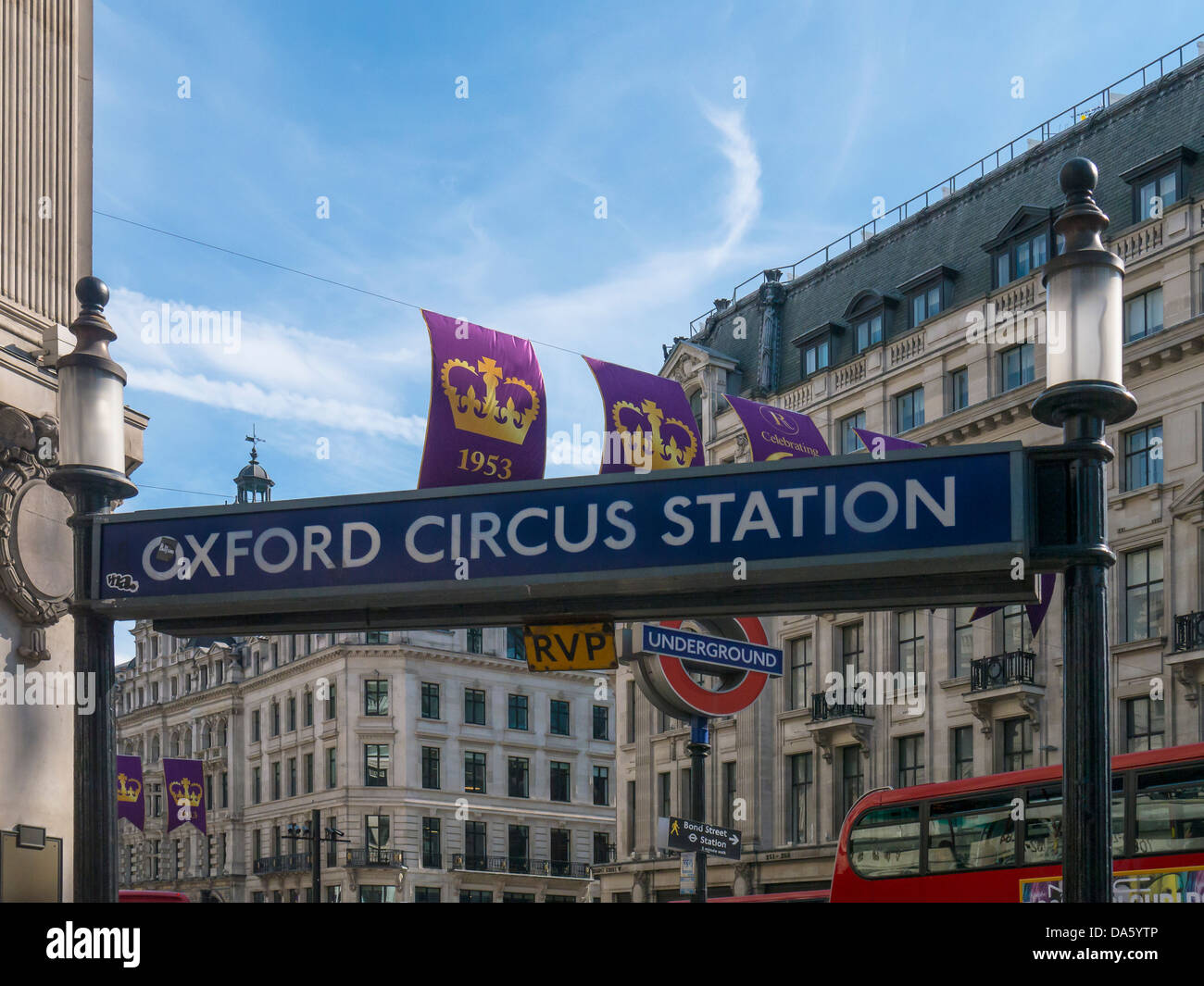 Tube station sign hi-res stock photography and images - Alamy