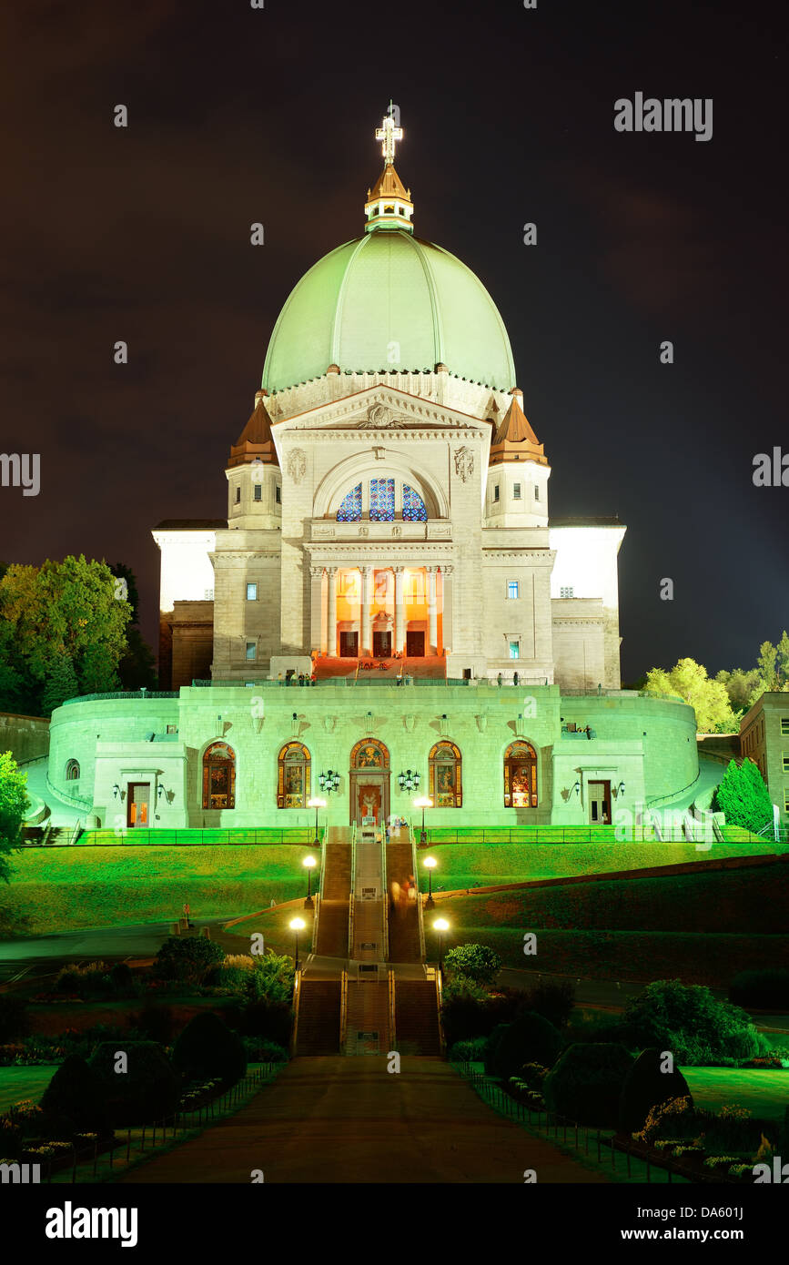 St. Joseph's Oratory at night in Montreal in Canada Stock Photo - Alamy