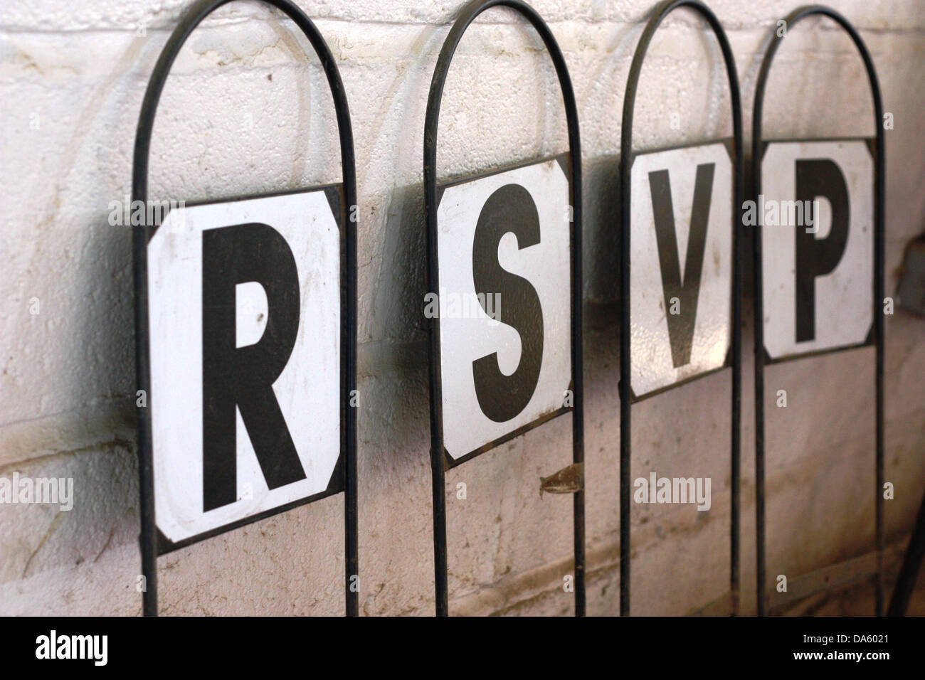 Respondez hi-res stock photography and images - Alamy