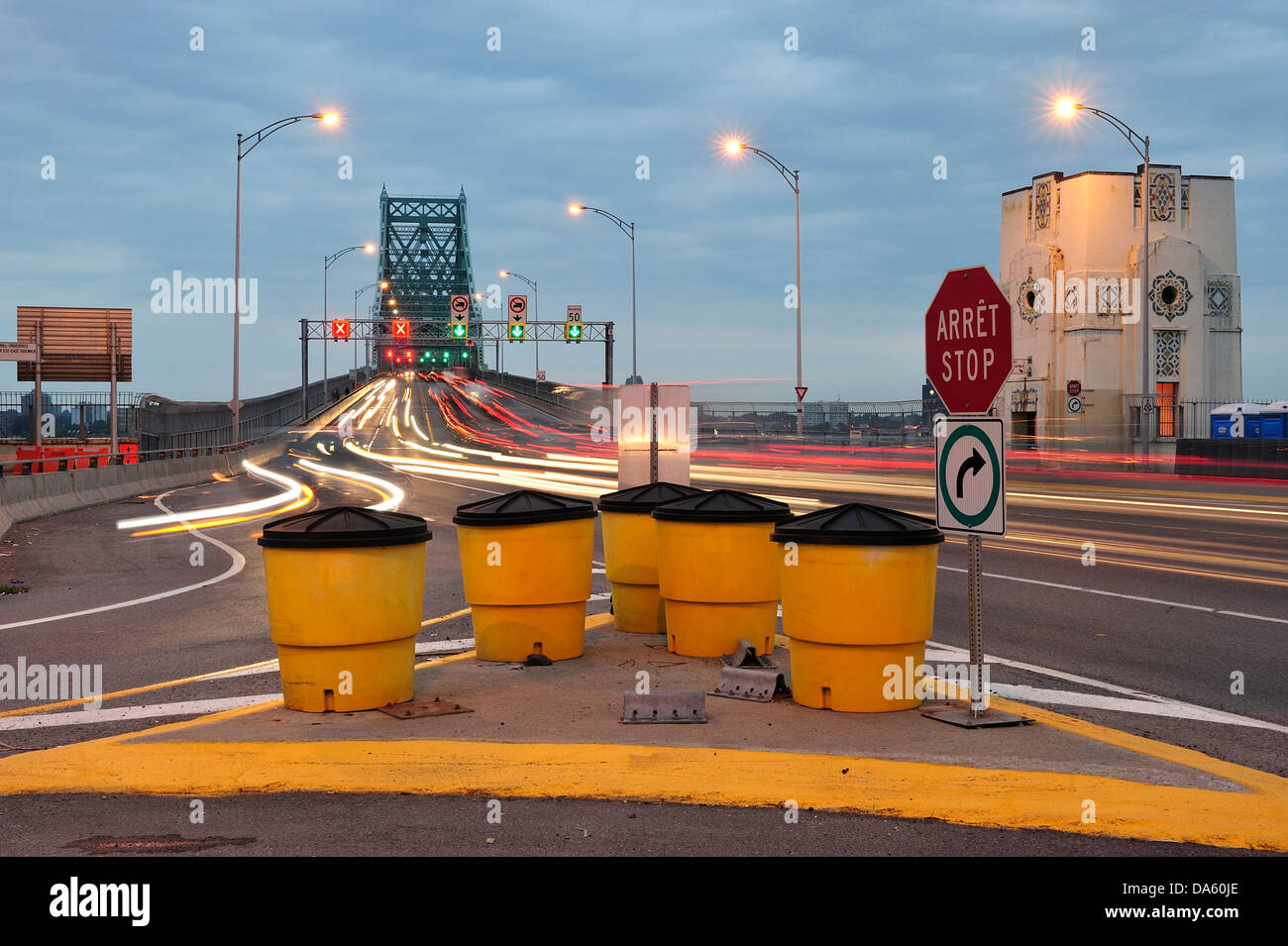 Canada bridge hi-res stock photography and images - Alamy