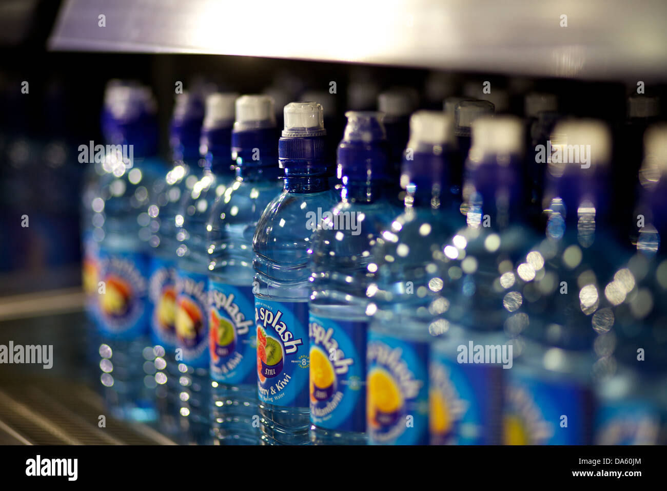 Bottles of water shelf hi-res stock photography and images - Alamy