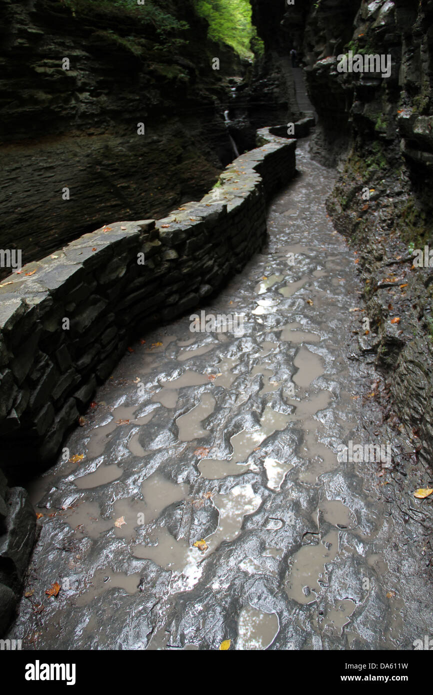 York stone path hi-res stock photography and images - Alamy