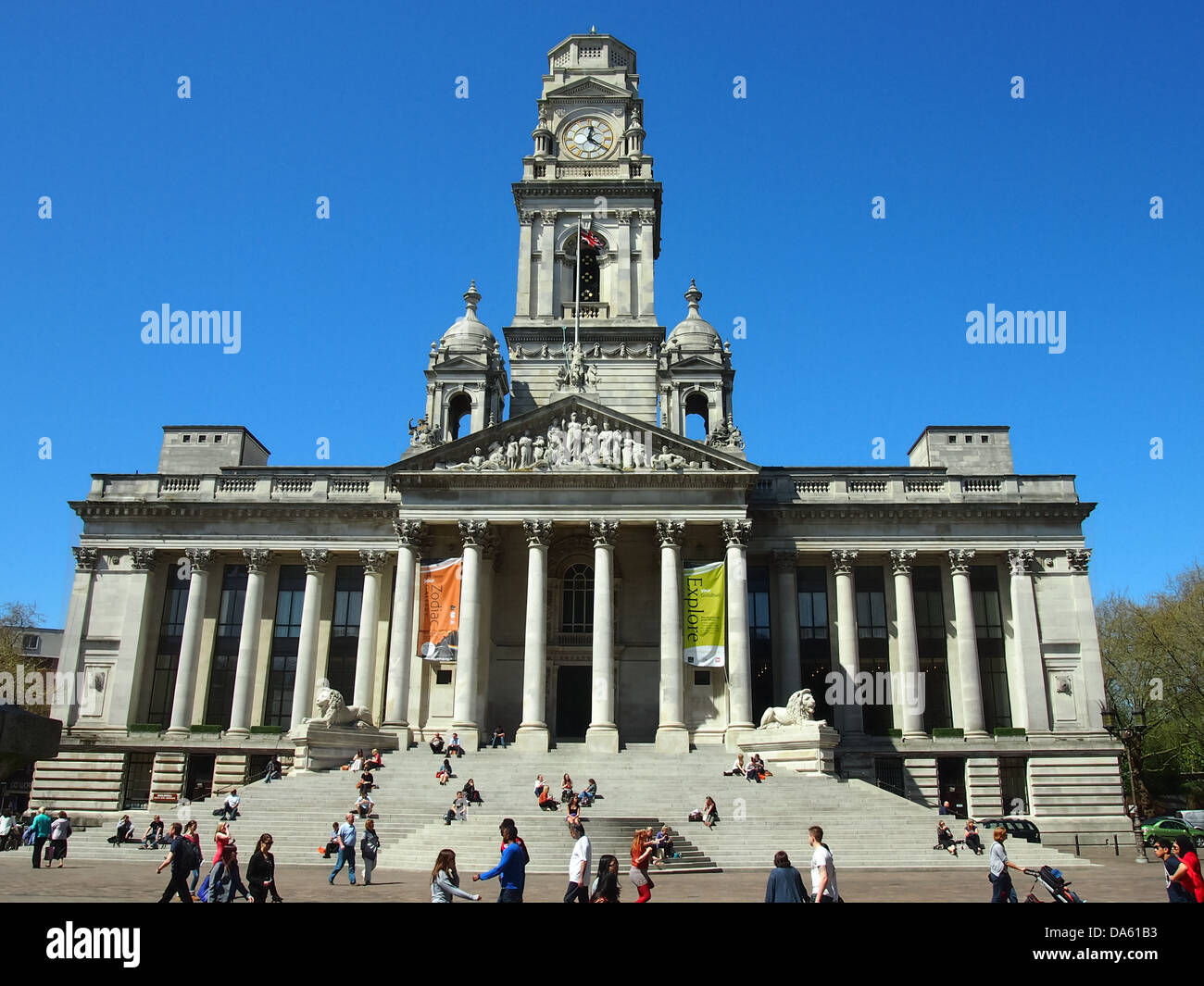 Portsmouth guildhall steps hi-res stock photography and images - Alamy