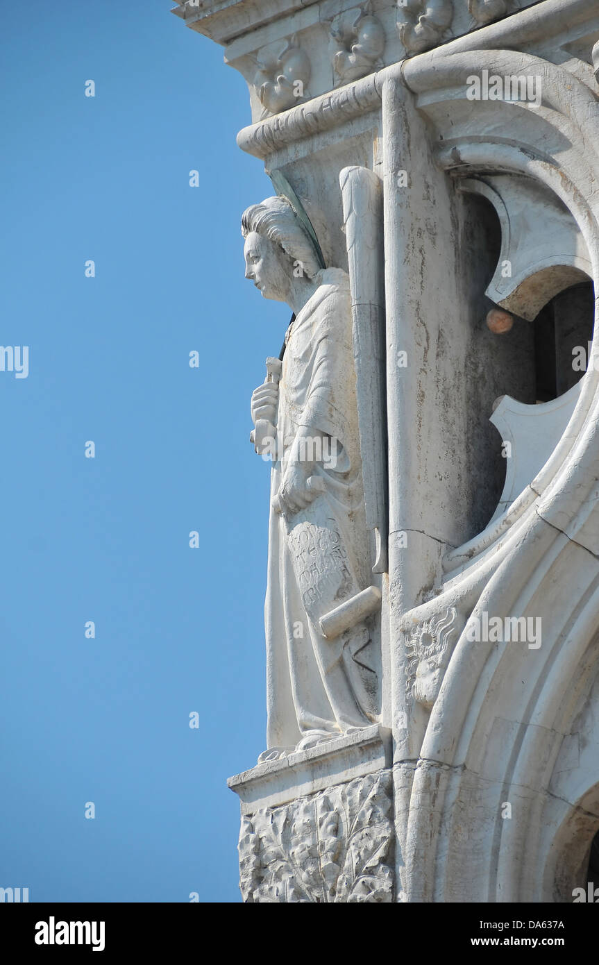 Scroll woman hi-res stock photography and images - Alamy