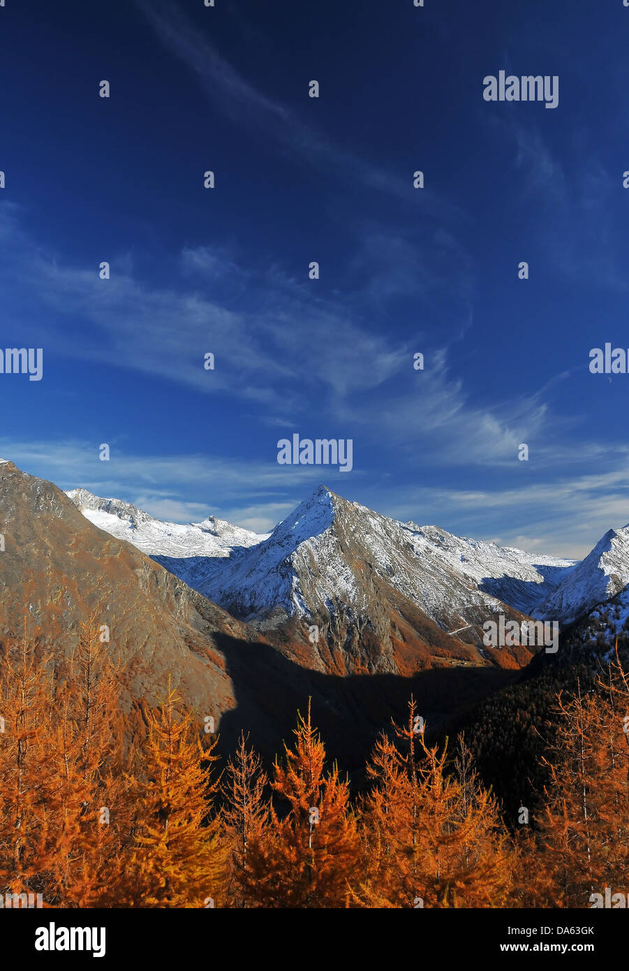 Fall in the alps hi-res stock photography and images - Alamy