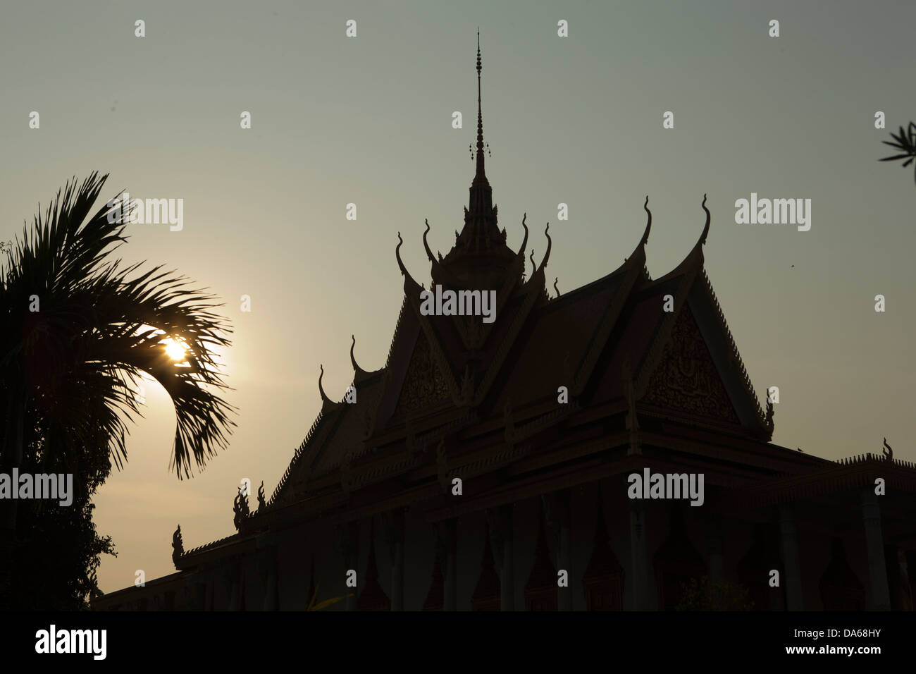 Cambodia Asia Phnom Penh Royal Palace King Khmer Stock Photo - Alamy
