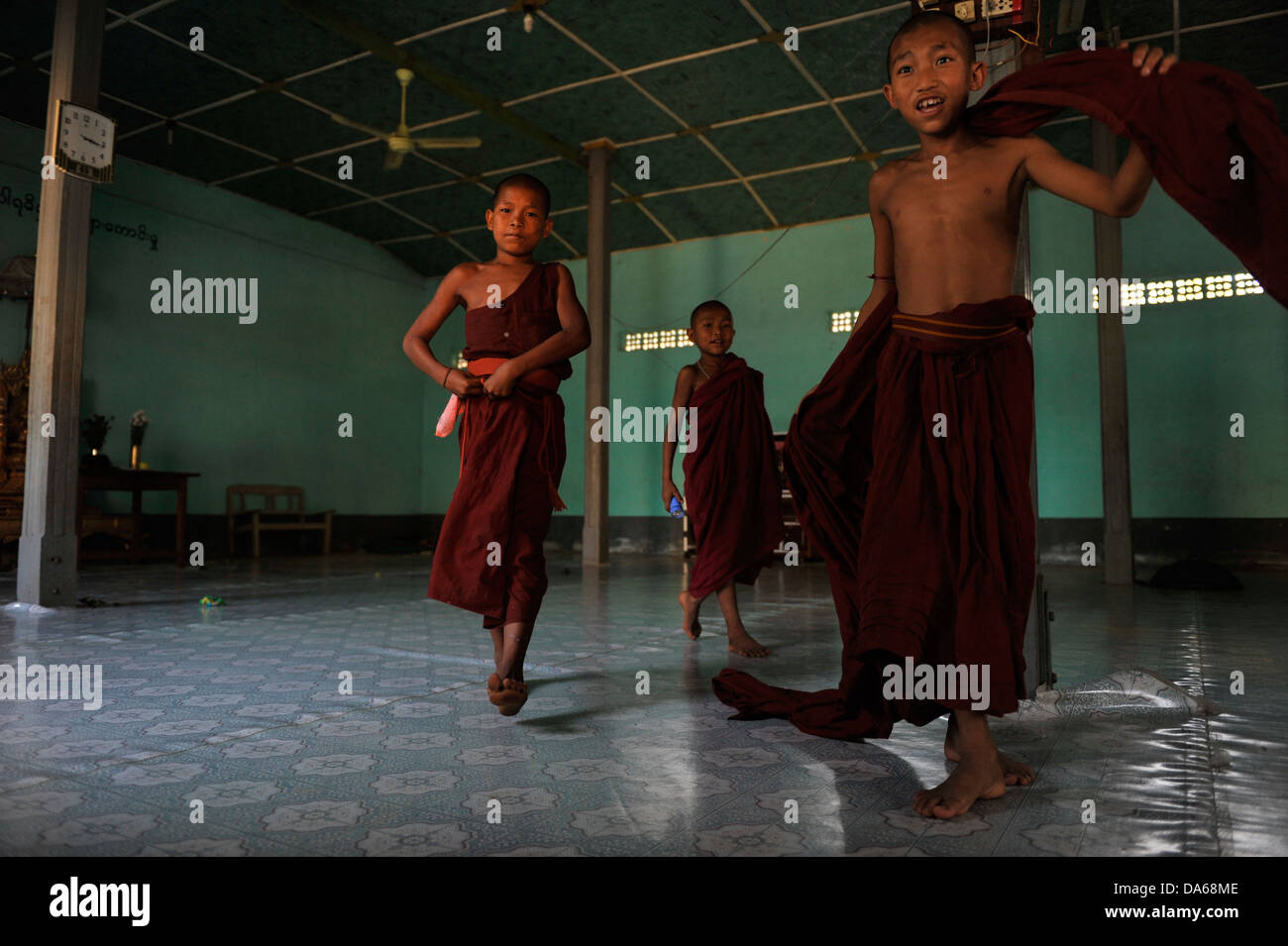 Inside temple hi-res stock photography and images - Alamy