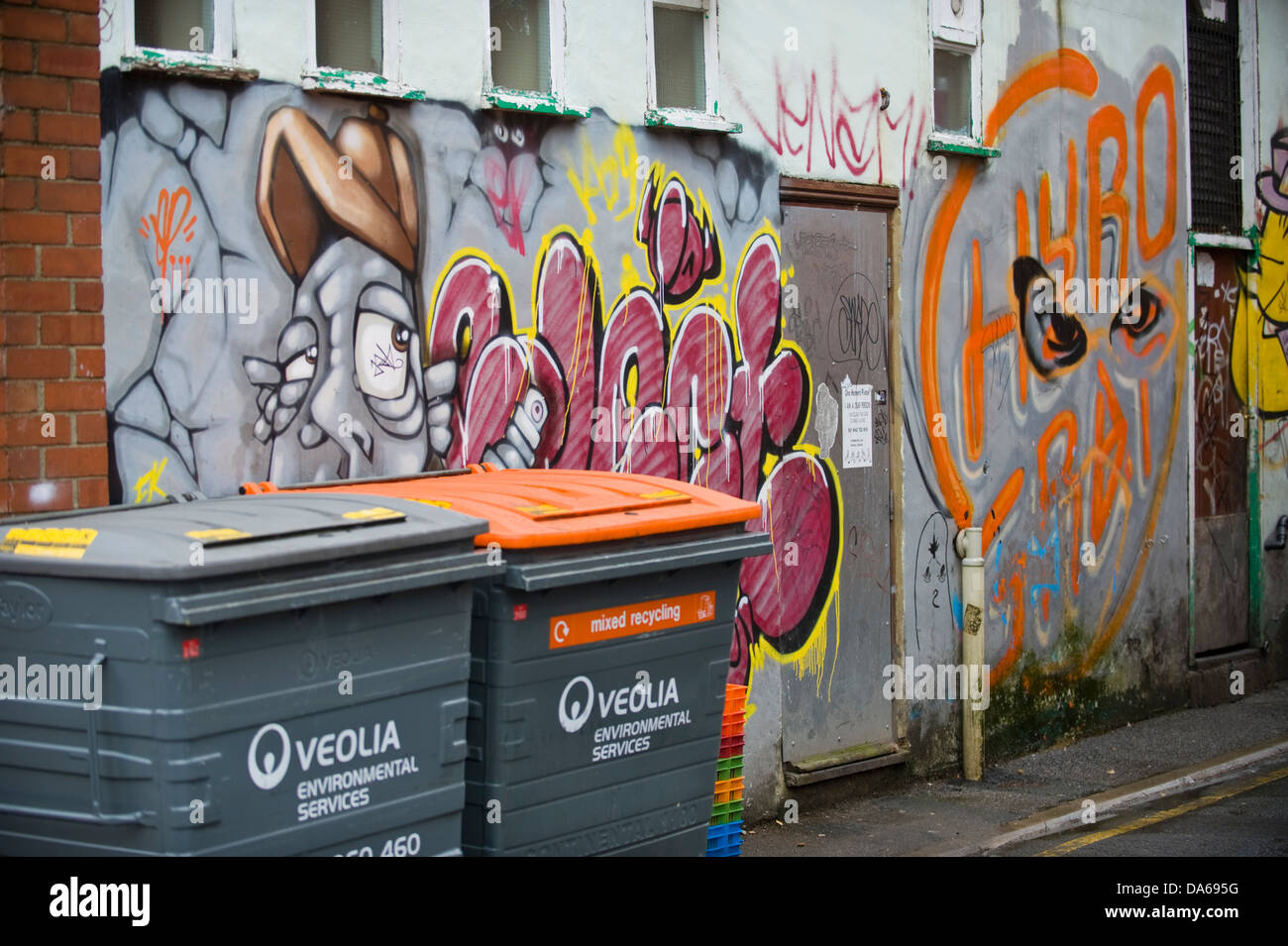 City back street graffiti hi-res stock photography and images - Alamy