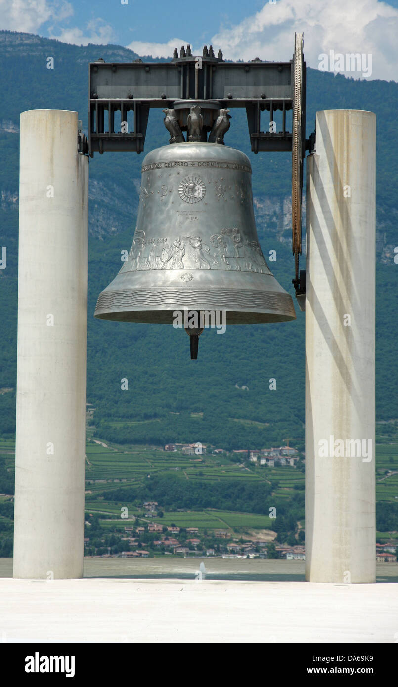 huge bronze Bell above the symbol of peace between peoples Stock Photo ...