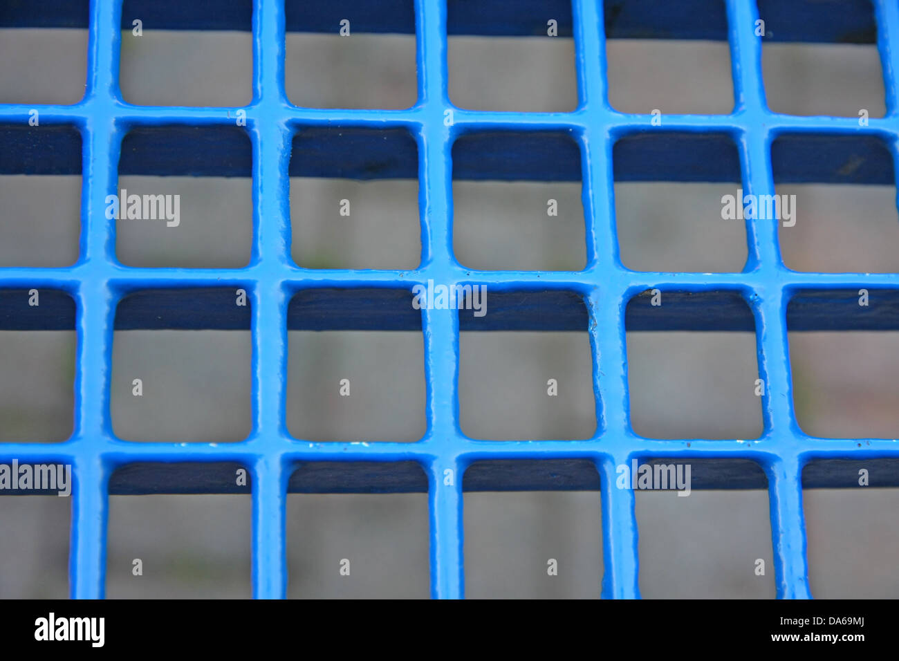 Dark metal grill textured background hi-res stock photography and ...