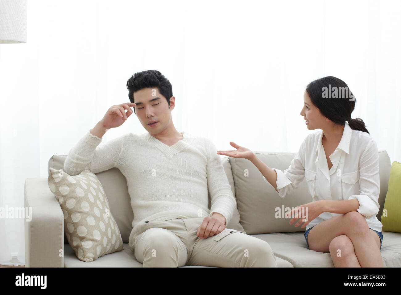 A young couple having relationship difficulties Stock Photo - Alamy
