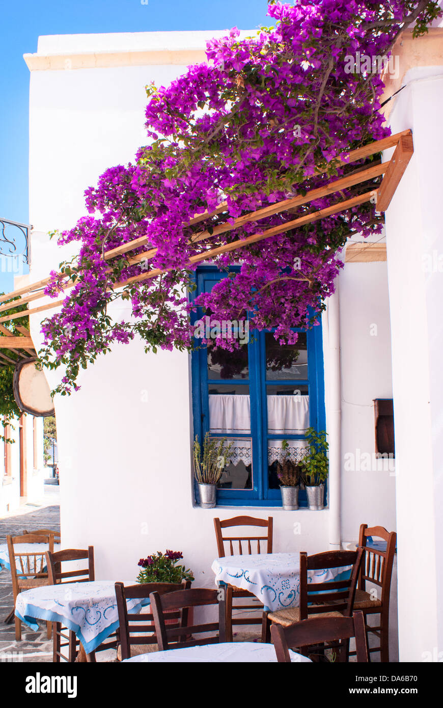 Traditional greek alley on Sifnos island, Greece Stock Photo - Alamy