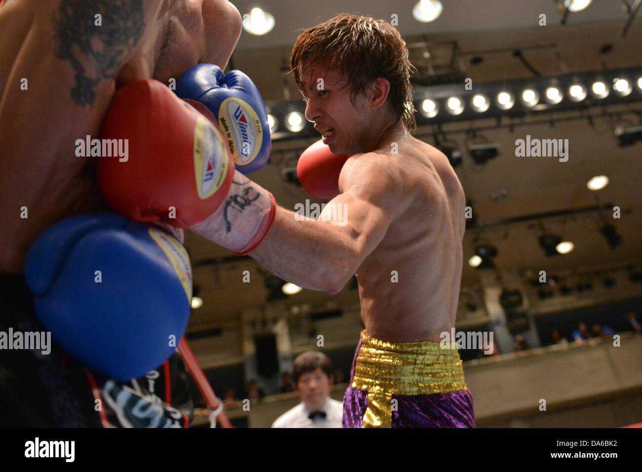Ryoichi Taguchi, APRIL 3, 2013 - Boxing : Ryoichi Taguchi hits Yuki ...