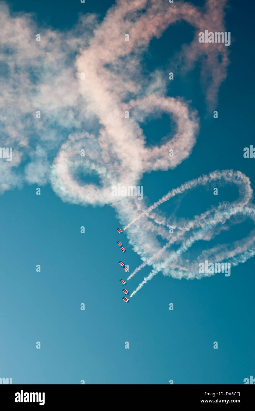 Llandudno Air show RAF Falcons parachute display team Stock Photo - Alamy