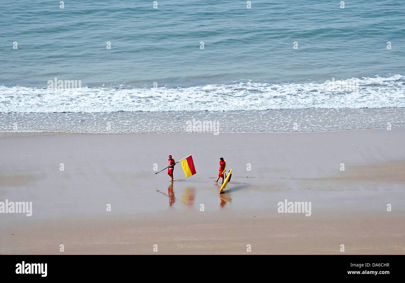 Putting out the flags hi-res stock photography and images - Alamy