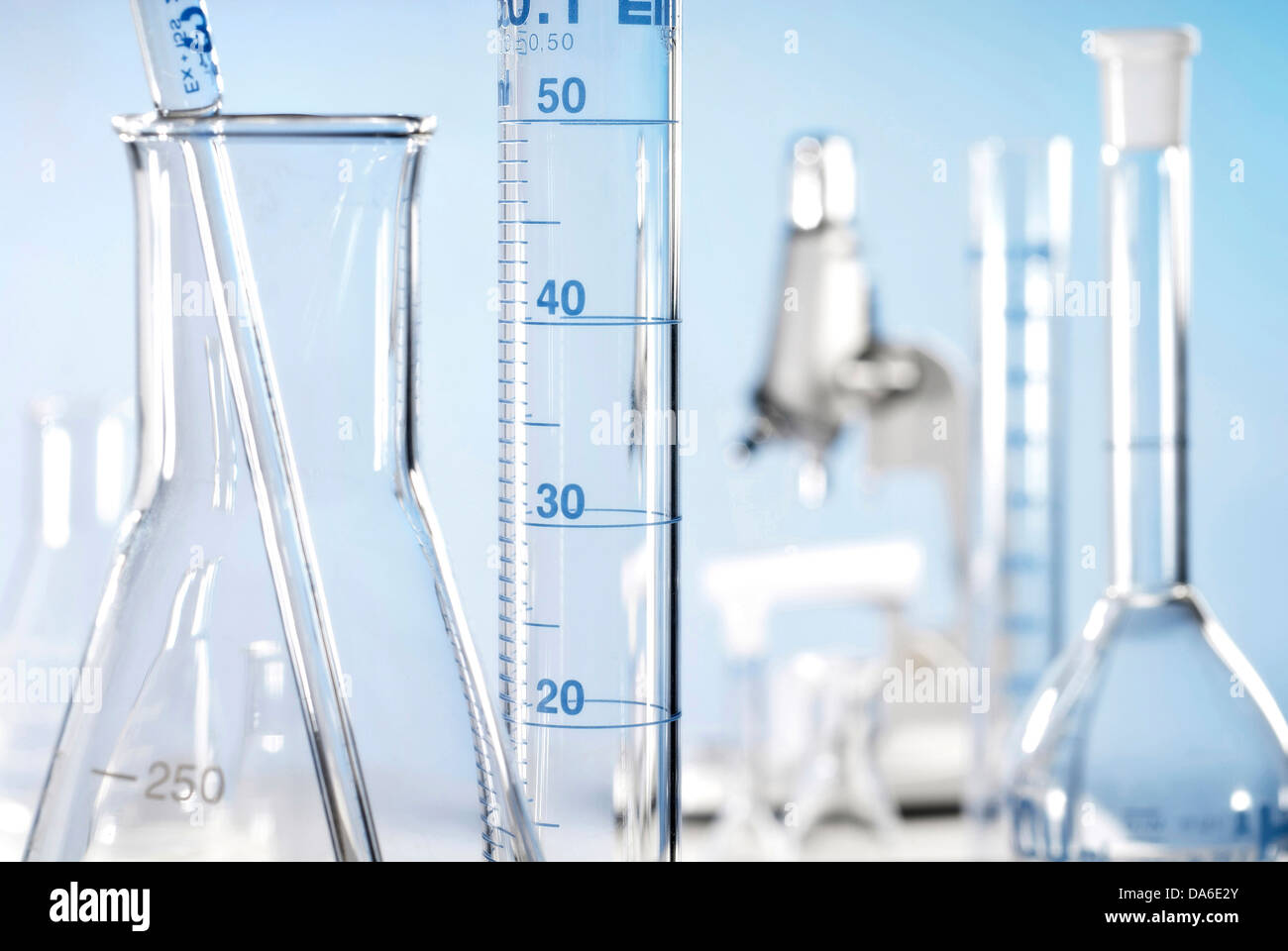 Laboratory scale hi-res stock photography and images - Alamy